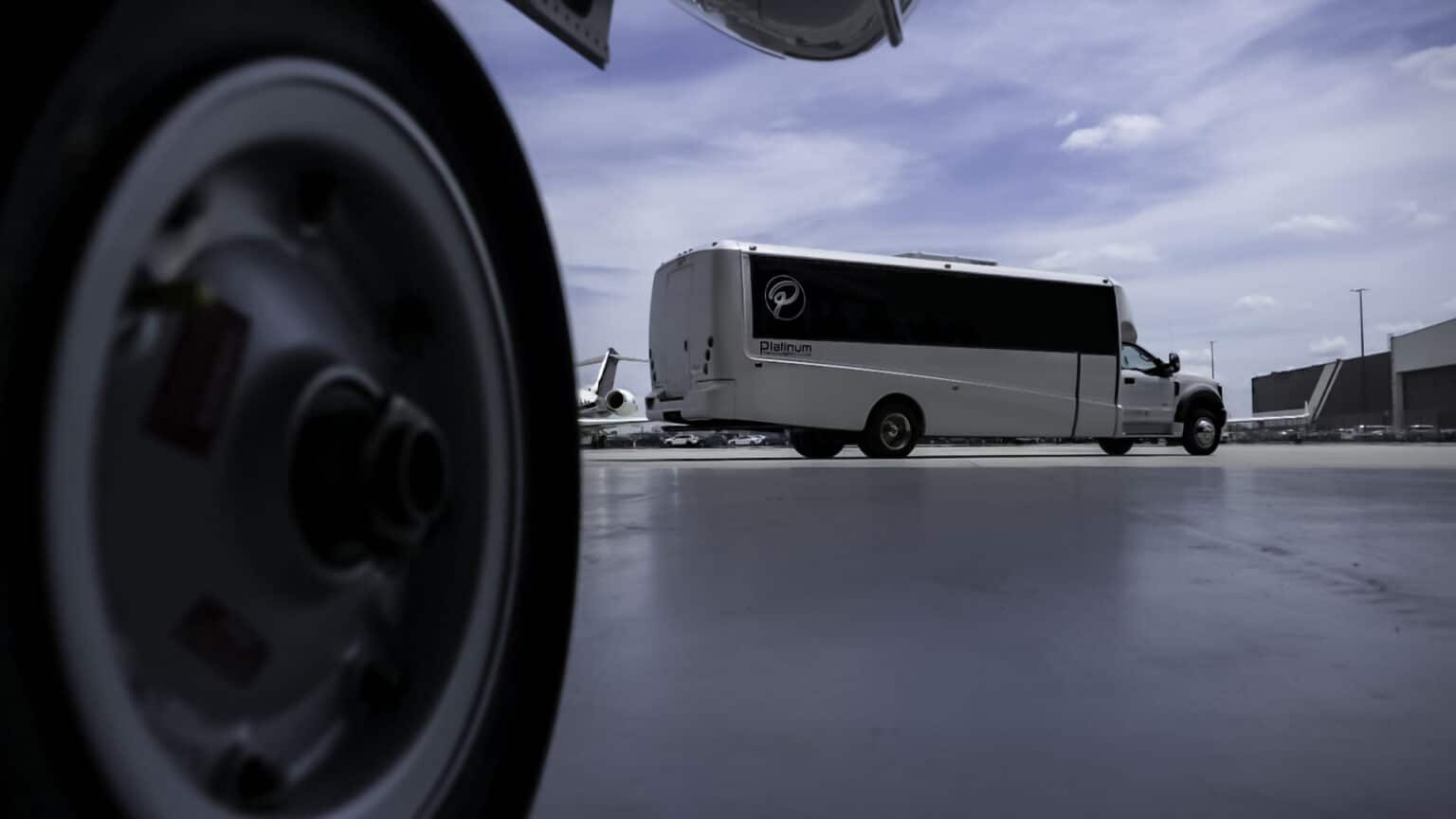 Platinum Party Bus | Cleveland Party Bus Rental